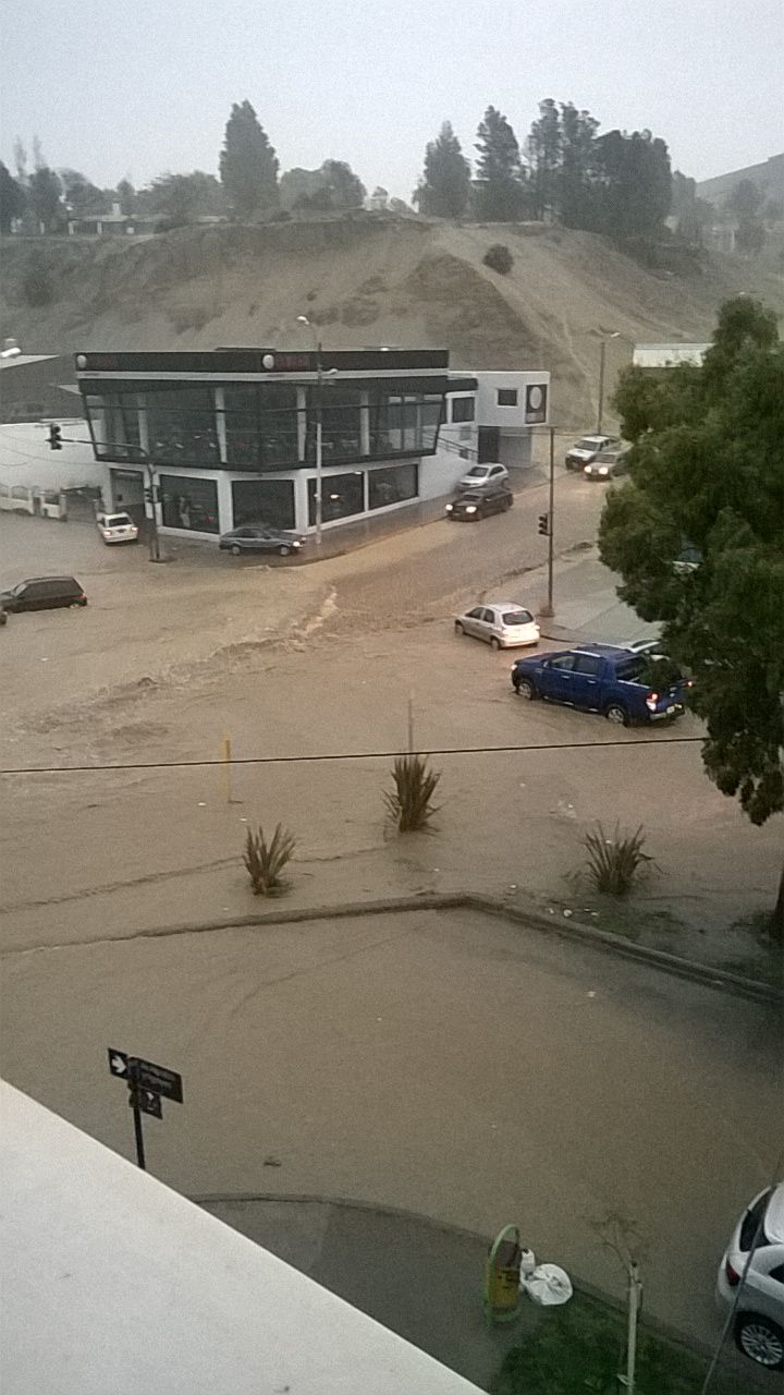 Devastadoras las inundaciones por el temporal de lluvia en Comodoro Rivadavia Imágenes exclusivas